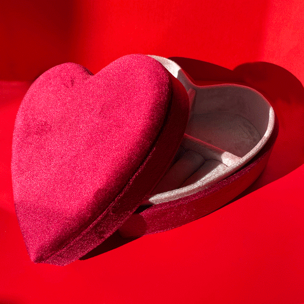 Limited Edition Velvet Heart Shaped Jewellery Box is here! - Serpent ...