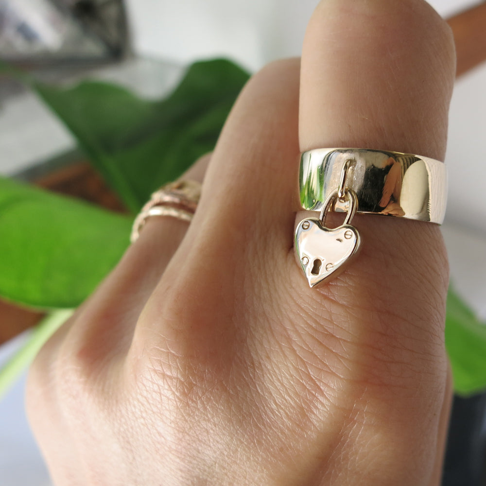 Lock My Heart Ring - Solid 9K Gold - Serpent & the Swan